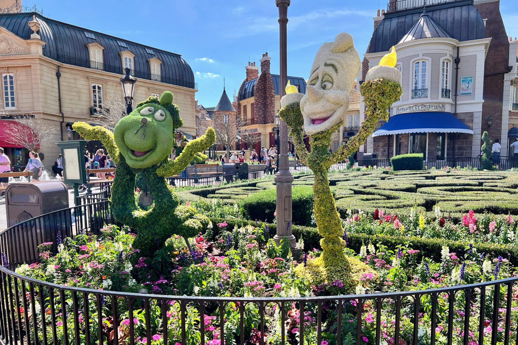 The BEST Drinks and Snacks from the France Pavilion (Drinking Around ...