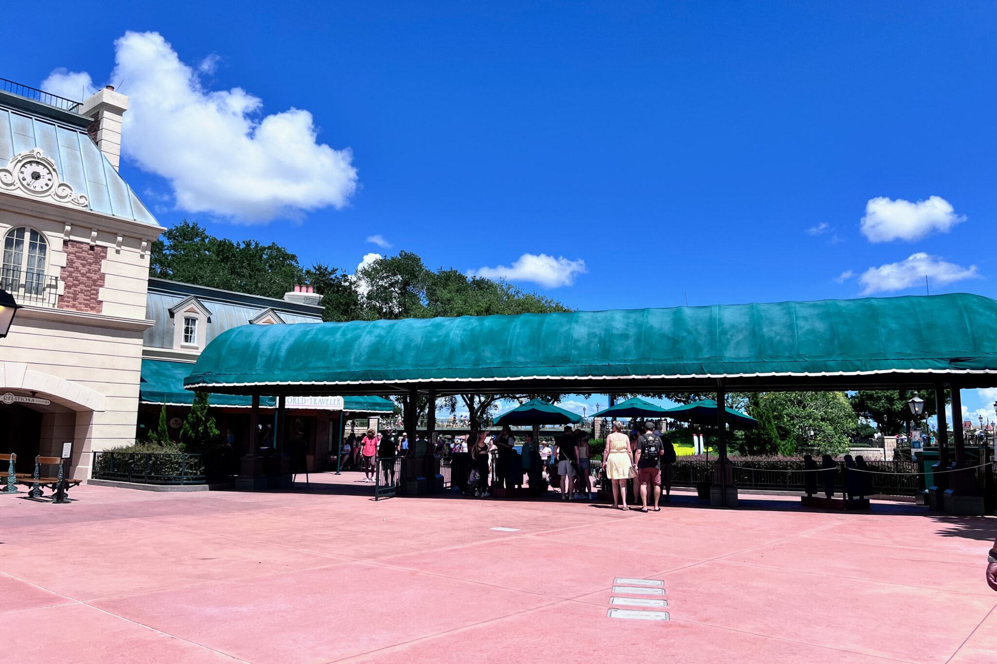 EPCOT Lightning Lane Strategy 2025: Best Rides, Tiers & Tips for Adults