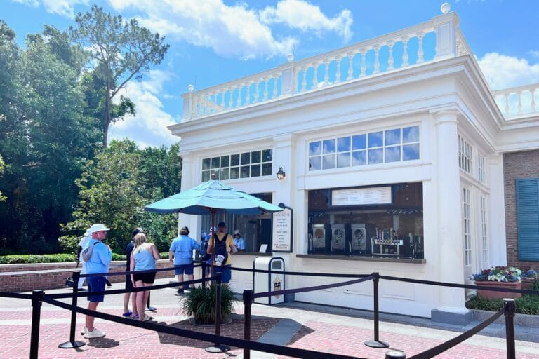 The 5 BEST Bars in EPCOT