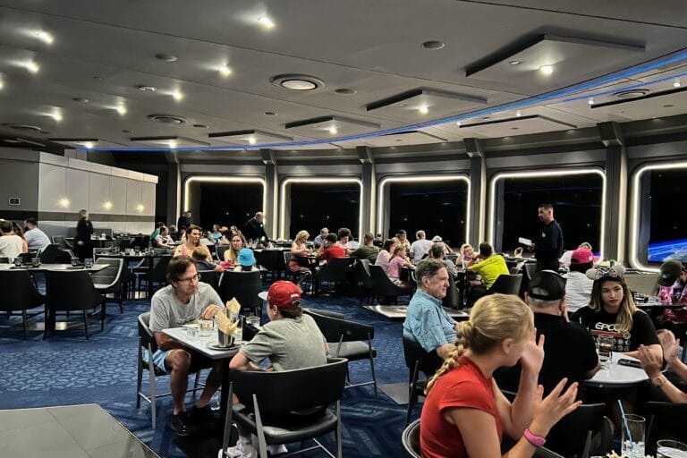 The 5 BEST Bars in EPCOT