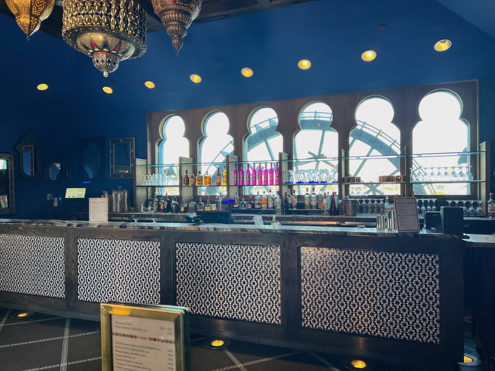 The 5 BEST Bars in EPCOT