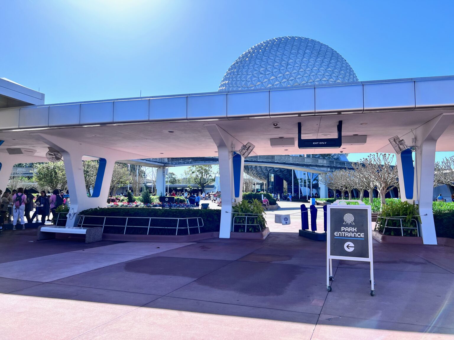 The Ultimate EPCOT One-Day Itinerary for Adults