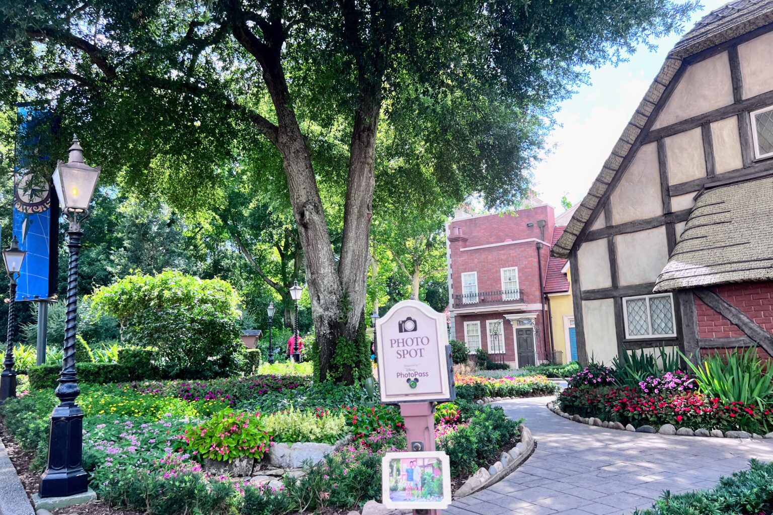 How to Do the EPCOT United Kingdom Pavilion Like an Adult