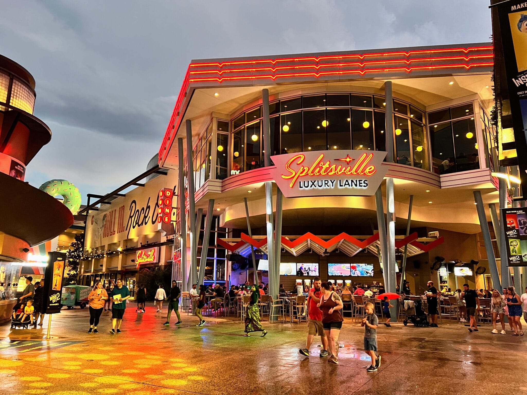The BEST Sports Bars at Disney World (with Super Bowl Suggestions)